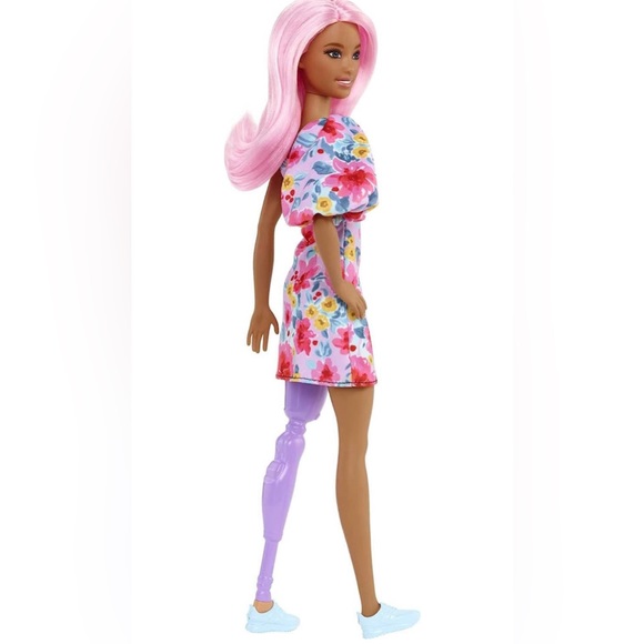 Barbie | Toys | Barbie 89 With Prosthetic Leg And Pink Hair Sunglasses ...